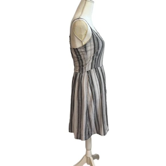 Divided | Dresses | H M Divided Black And White Lightweight Dress ...